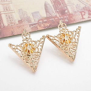 TFYU 4 Pcs Deer Head Double Link Chains, Gold Stud, Retro Hollow Pattern and Angle Triangle Tassels Collar Pins Brooch Clip Pin Brooches Shirt Collar Decoration Parts with Free Box