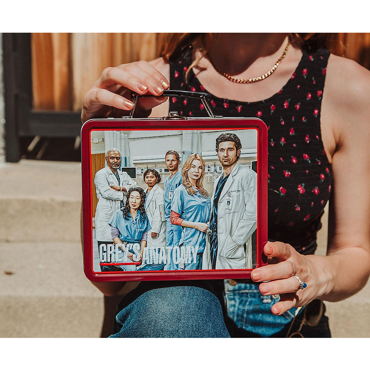 Retro Style Metal Tin Lunch Box Tote | Reusable Bag, Storage Organizer Container, Bento Box Accessories | Official TV Show Collectible | 8 x 7 x 4 Inches