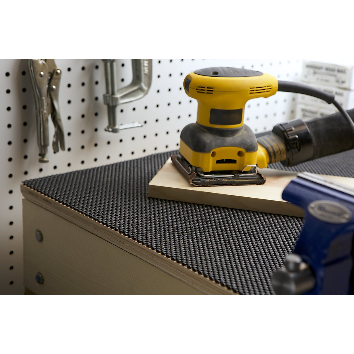 Duck Brand 283551 Supreme Easy Liner Non-Adhesive Shelf Liner, 12" x 8', Black