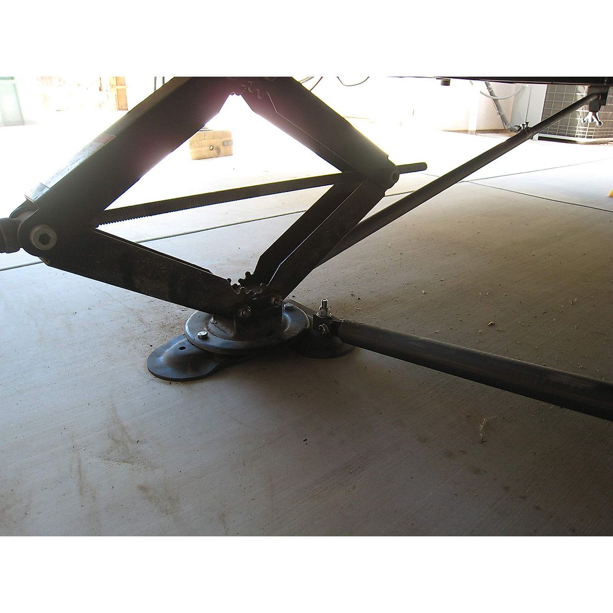 SteadyFast Stabilizer for 5th Wheels, Travel, and Camper Trailers Without Auto Leveling - 2 Foot Plates- Item A