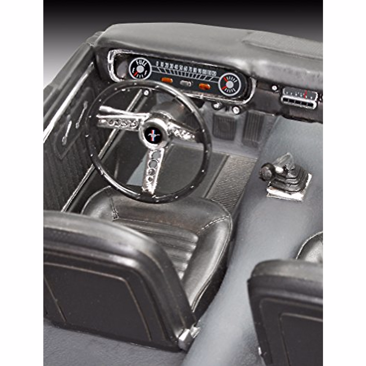 Revell Germany 1965 Ford Mustang 2+2 Fastback Plastic Model Kit (1/25 Scale)