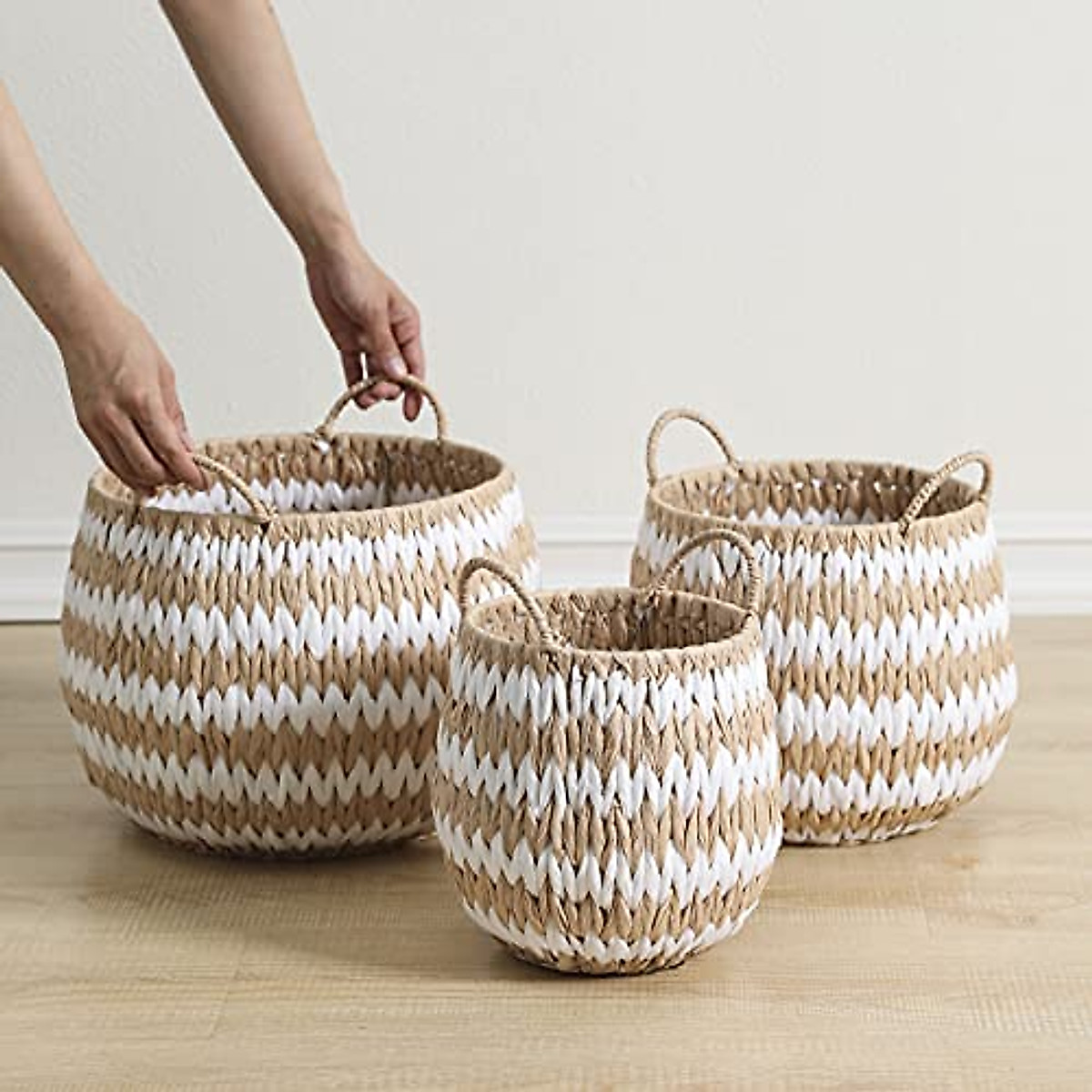 Motifeur Water Hyacinth and Paper Handwoven Basket (Assorted Set of 3, Beige and White)