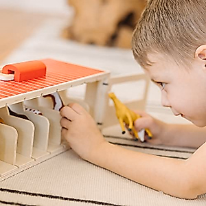 Melissa & Doug Take-Along Show-Horse Stable With Wooden Box and 8 Toy, Barn Play Set, Portable, Toys For Kids Ages 3+