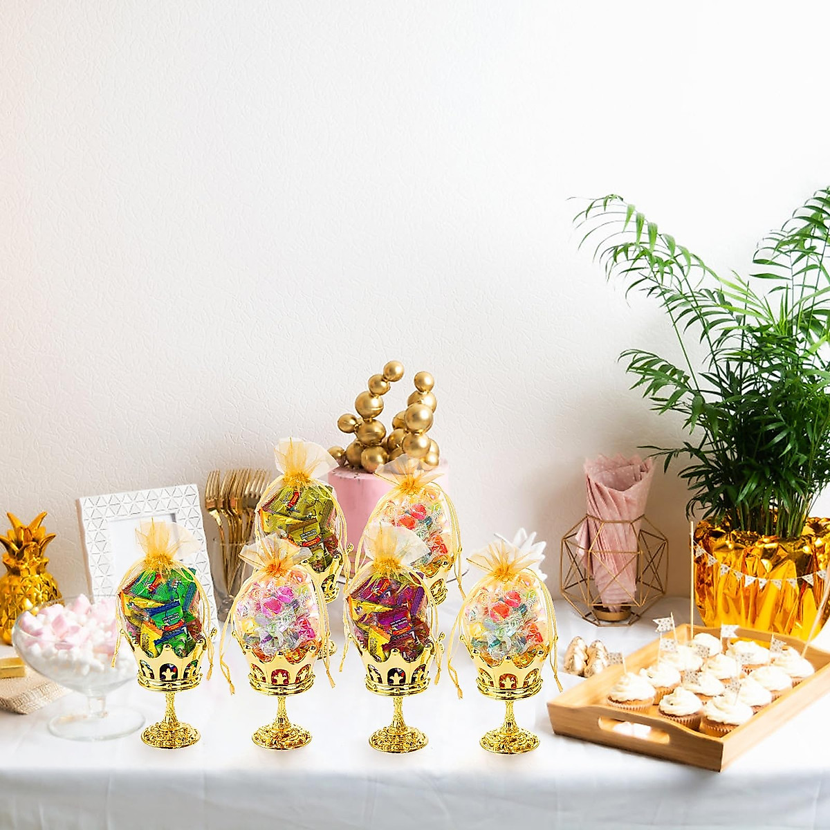 Noamus 30 Pack Fillable Crown with Pouch, Gold Plastic Goblet with Drawstring Bags, Decorative Candy Storage Boxes Party Favor Container for Candy Chocolate Cake Dessert Princess Baby Shower Birthday