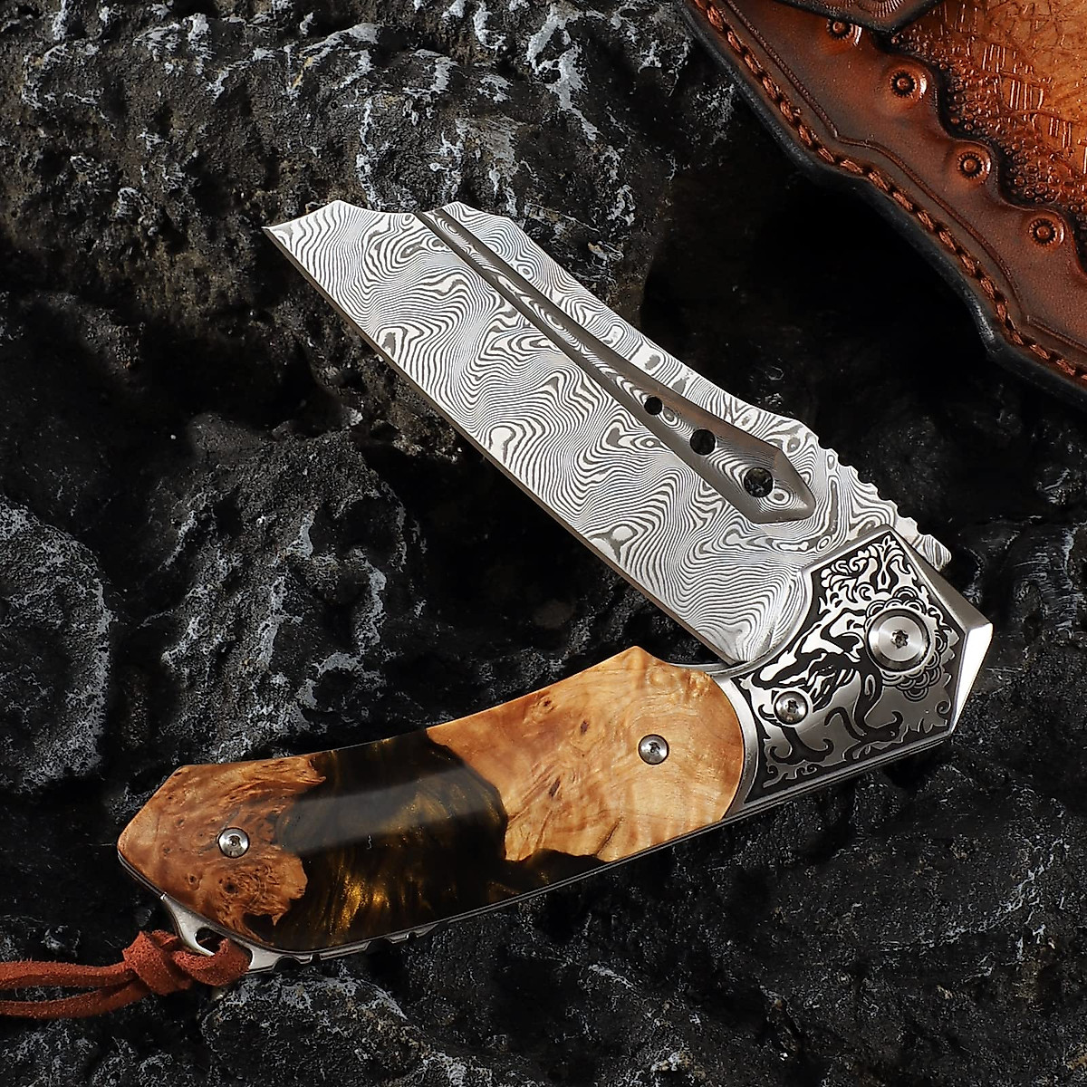 Minowe Japan Handmade Damascus steel steel Folding Pocket Knife，3.5 in High hardness blade，Frame Lock，With Leather Sheath，resin and Maple handle，Mountaineering go fishing hunting Adventure Knifee