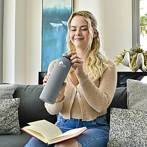 equi aqua Stainless Steel Water Bottles - 25 oz, Double Wall Vaccuum Insulated Water Bottle, Hot and Cold Leak Proof Metal Water Bottles for Sports, Gym, Camping (sleek grey)