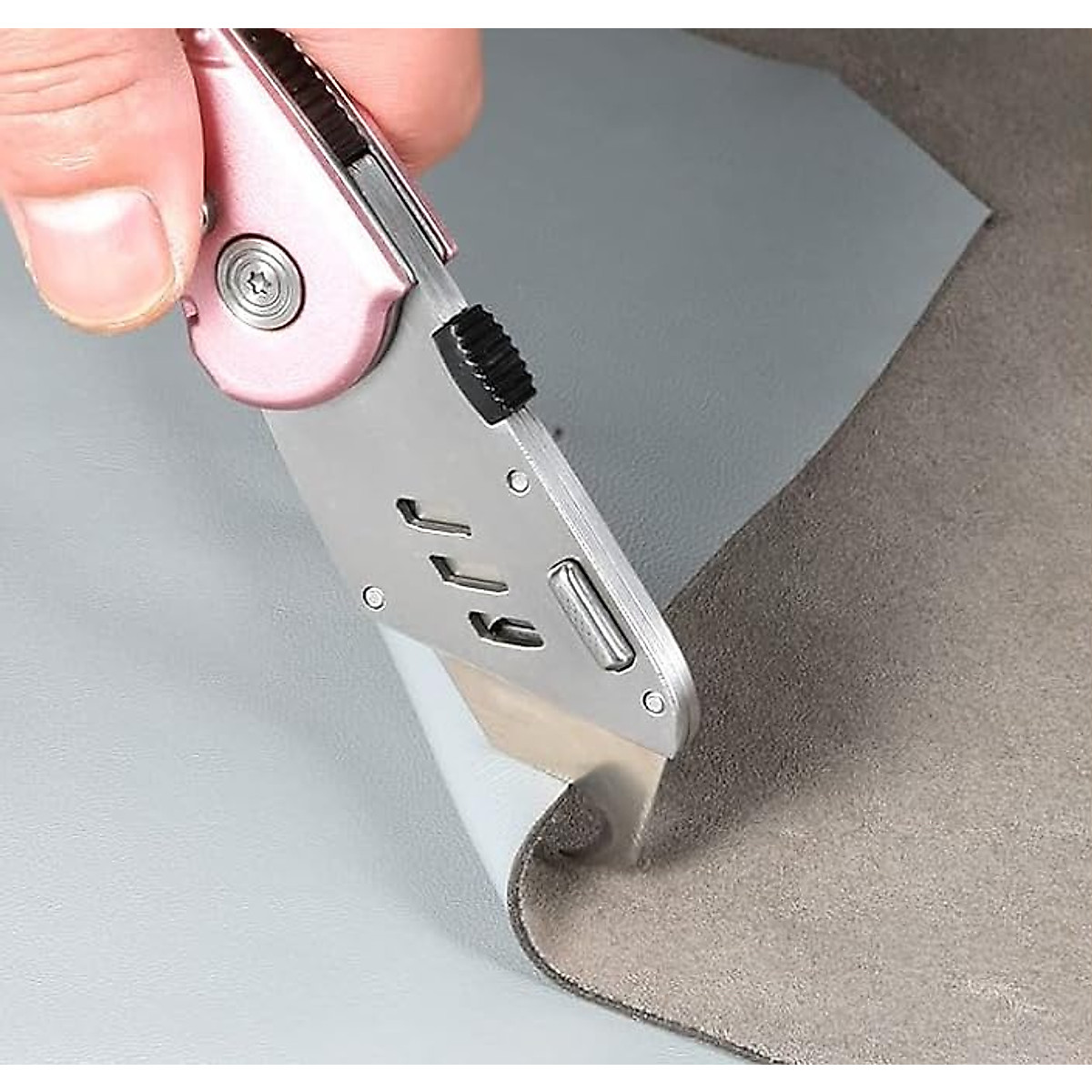 Hook Blade 10 Pack Utility Knife Hooked Razor Blades - Ten Super Sharp Refill Blades in Convenient Storage Box - Heavy Duty SK5 Replacement Blades for Carpet, Roofing Blade Knife, Box Cutter