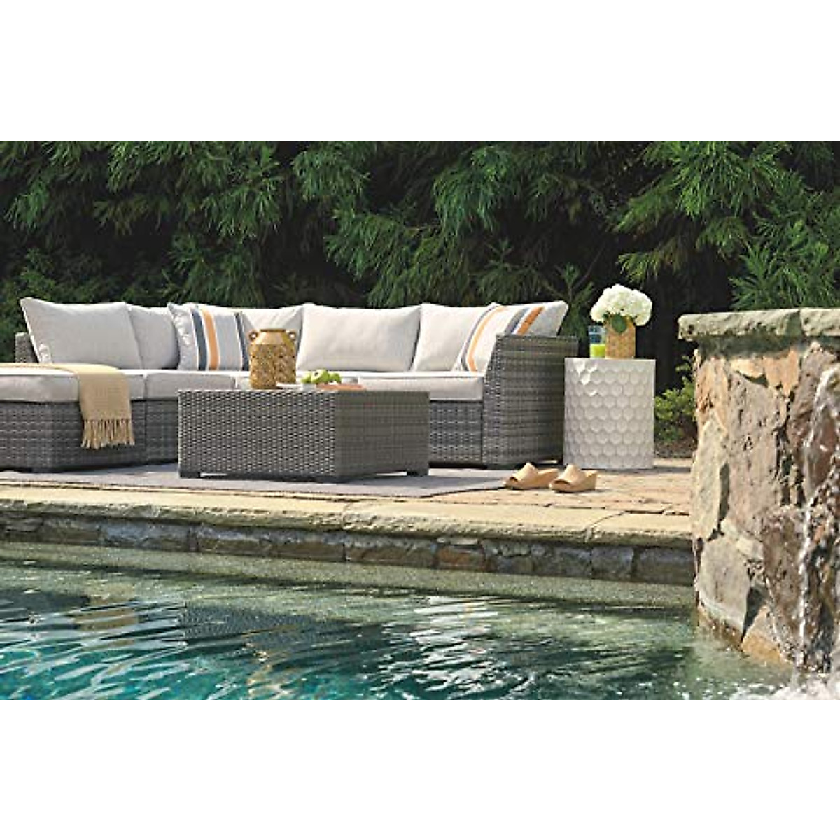Signature Design by Ashley P301-070 Cherry Point Seating Set of 4 Conversational Set, Gray