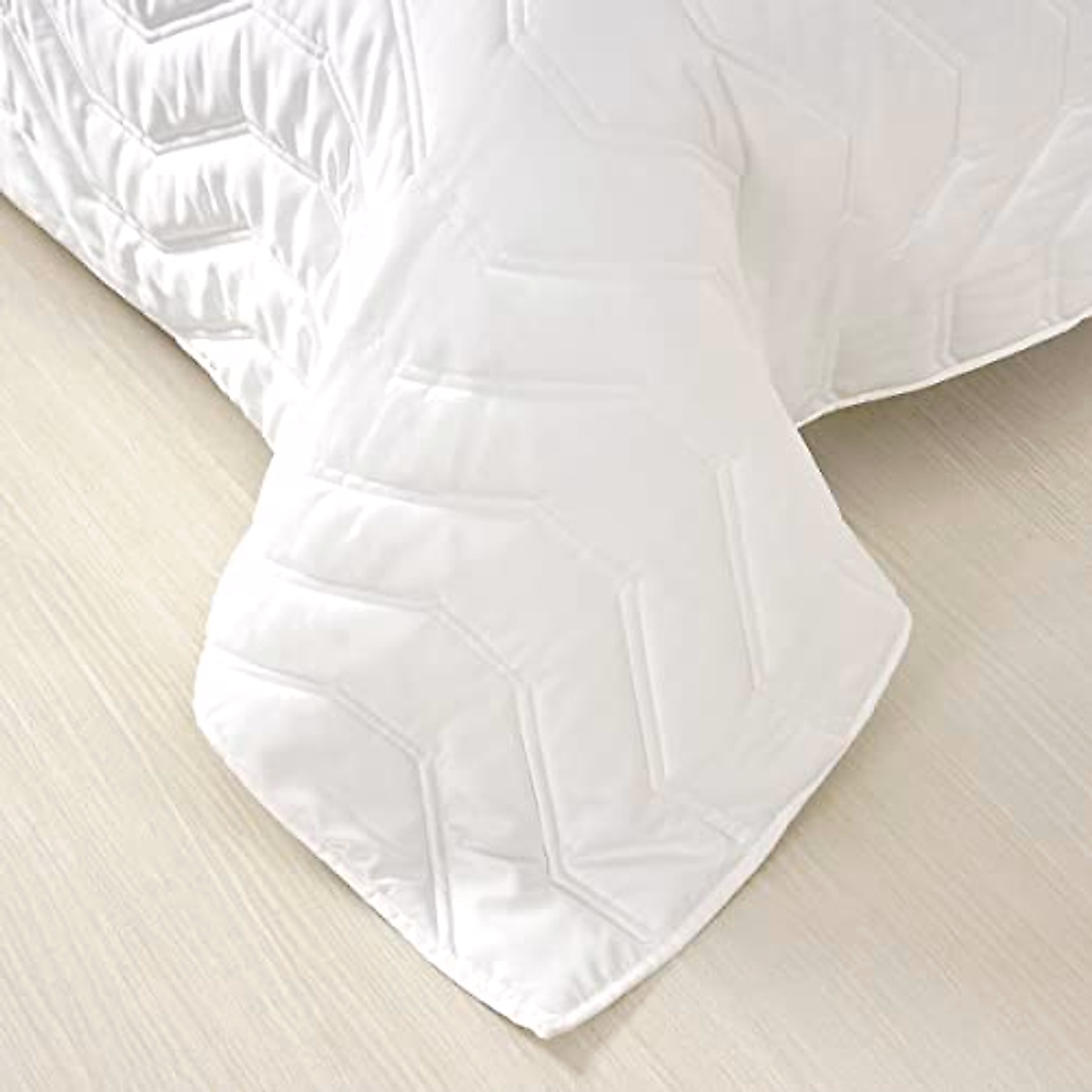 DOWN HOME Satin Silky Lightweight 3 Pieces Quilt Set Coverlet Set Modern Classic Quilting Pattern for All Season Super Soft and Silky Full Queen 88x92inch White