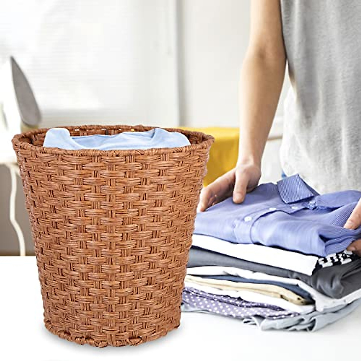 Cabilock Wicker Waste Basket Woven Trash Can Round Decorative Garbage Waste Bin Plastic Dirty Clothes Basket Storage Basket for Bedroom Bathroom Kitchen Home Office Light Brown