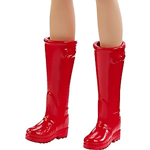 Barbie Chicken Farmer Doll, Red-Haired, and Playset with Henhouse, 3 Chickens, 2 Chicks and More, Career-Themed Toy for 3 to 7 Year Olds (Amazon Exclusive)