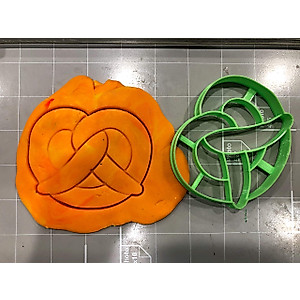 Pretzel Cookie Cutter