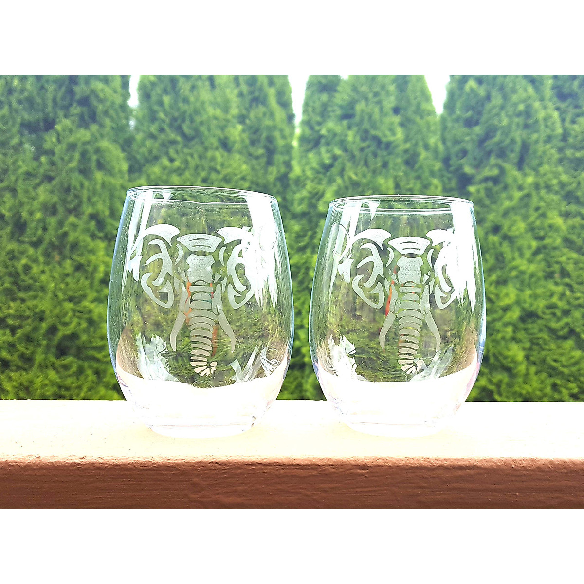 Etched elephant wine glass set, etched wine glass, elephant glass, wine gift, wine glass set of 2, etched elephant, elephant wine glass, stemless wine glass, 15 oz. wine glass