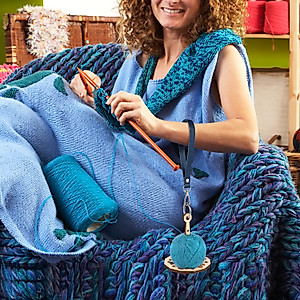 Portable Wrist Yarn Holder for Knitting, Wood Wrist Yarn Ball Holder Stand Minder Yarn Spinner Spinning Ideal Crochet Kit Yarn Storage Organizer Crocheting Supplies for Craft Lover (Butterfly)