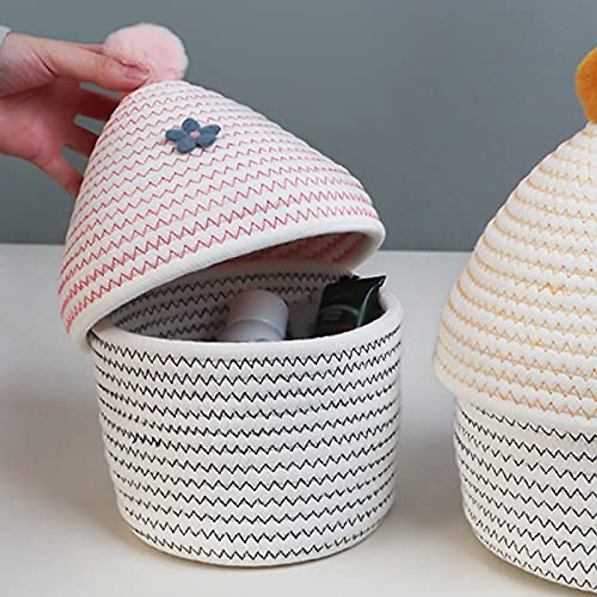 RNCOZE Small House Shaped Storage Basket, Handmade Cotton Rope Organizer Basket with Lid, Creative Snack Container Decorative Storage Bin for Living Room Bedroom Home Storage(Yellow)