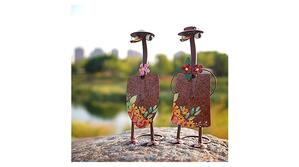 HonlGland Metal Duck Garden Art - Vibrant Outdoor Sculptures
