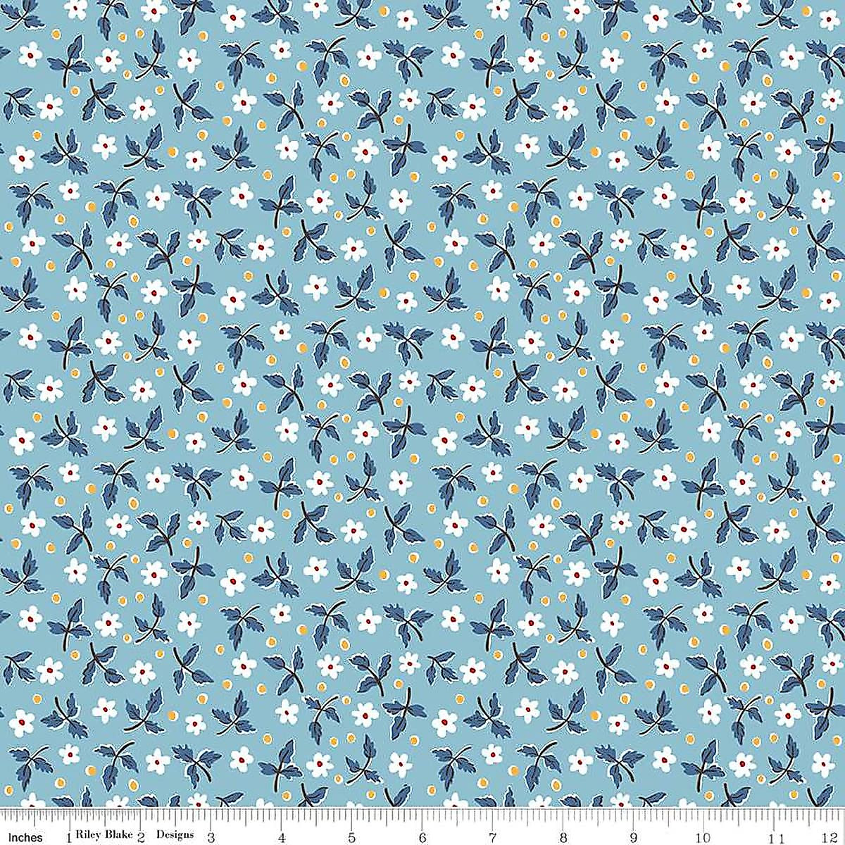 Prairie Fat Quarter Bundle (46 Pieces) by Lori Holt for Riley Blake 18 x 21 inches (45.72 cm x 53.34 cm) Fabric cuts DIY Quilt Fabric