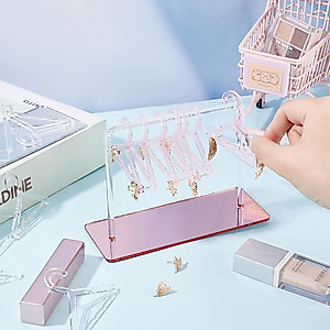 FINGERINSPIRE 2 Sets Acrylic Earring Holder with Mini Hangers Sliver/Pink 32 Holes 96 Slots Coat Hanger Shape Earring Display Stand with Mirrored Base Jewelry Storage Rack for Show, Photography Props