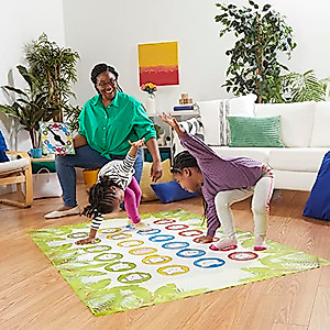 Hasbro Gaming Twister Junior Game, Animal Adventure 2-Sided Mat, 2 Games in 1, Party Game for Kids Ages 3 and Up, Indoor Game for 2-4 Players