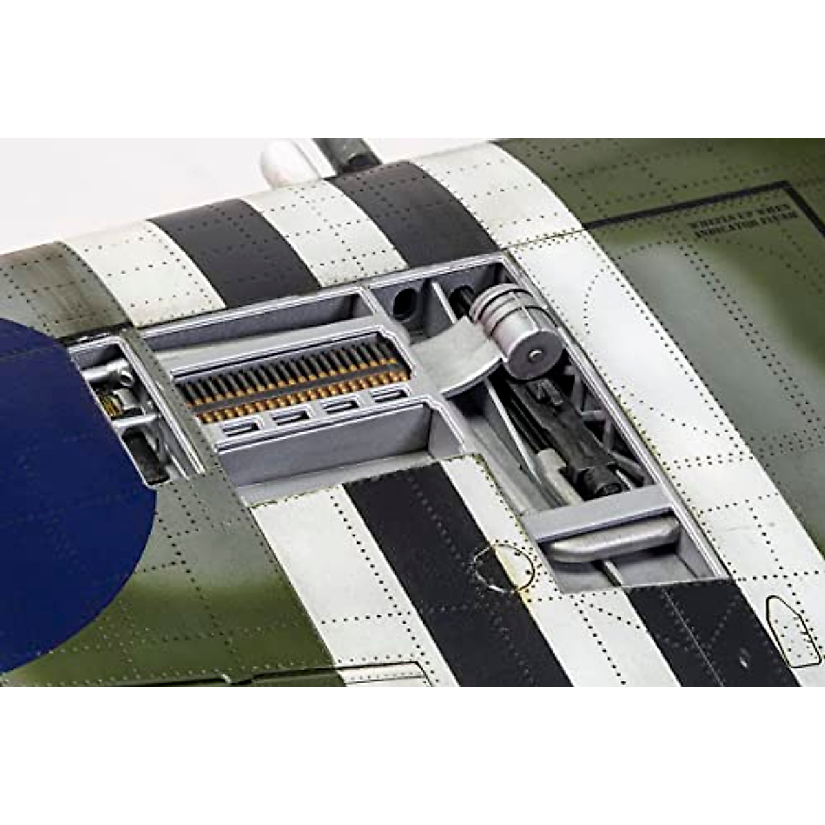 Airfix Supermarine Spitfire MK IXc 1:24 WWII Military Aviation Plastic Model Kit A17001