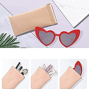 Heart Sunglasses for Womens,Retro Sunglasses,Beach Must Haves UV Protection Sunglasses,Women trendy Love Eyeglasses for Women With Portable Anti-Scratch Glasses Bag for Mountaineering,Swimming,City