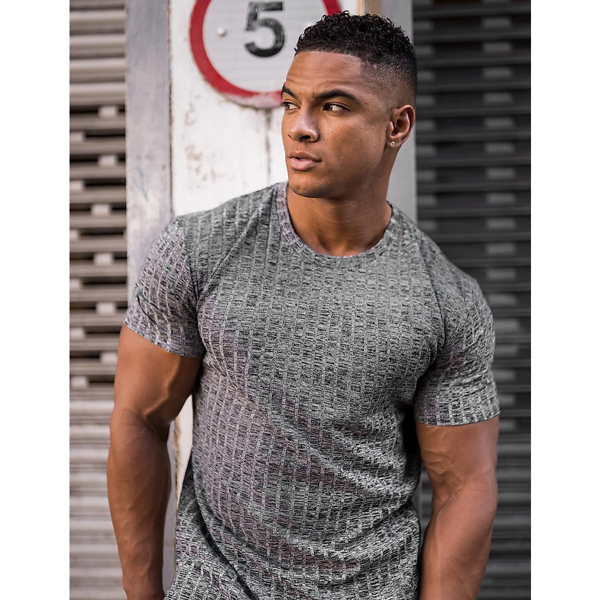 URRU Men's Muscle T Shirts Stretch Short Sleeve Bodybuilding Workout Casual Slim Fit Tee Shirts Grey M