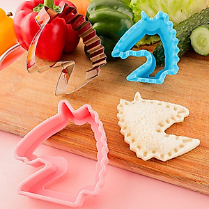 Sandwich Cutter and Sealer for Kids 4pcs Large Bread Decruster Sandwiches Cruster Maker Vegetable Fruit Cookies Food Cutter Shapes Set for Boys Girls Lunch Bento Box Unicorn Star Heart Round