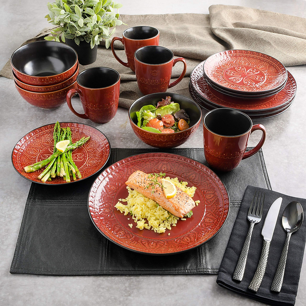 Gibson Elite Milanto 16 Piece Dinnerware Set, Red