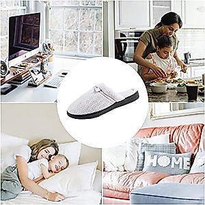 isotoner Women's Chevron Slip On Clog Slippers with Moisture Wicking for Indoor/Outdoor Comfort and Arch Support, Periwinkle, 8.5-9 M US