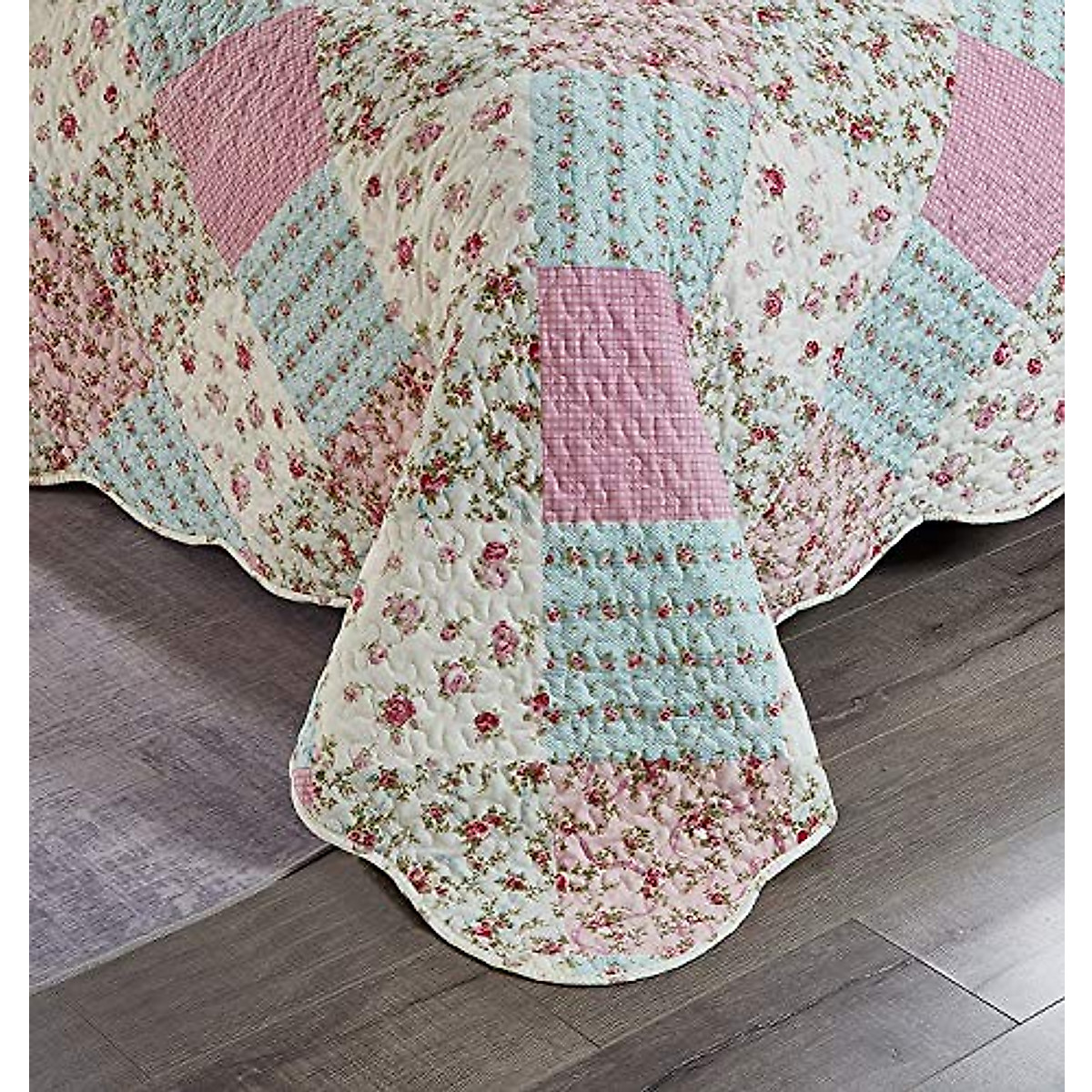 Brilliant Sunshine Pink and Green Rose Patchwork, 2-Piece Quilt Set with 1 Sham, Reversible Bedspread, Soft Lightweight Coverlet, All-Season, Twin, Pink Green