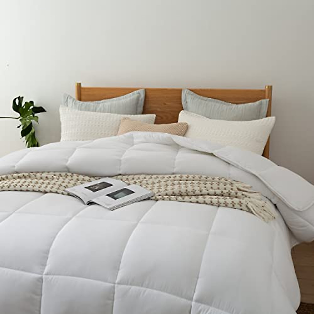 Down Alternative Comforter All Season Duvet Insert(White, Queen)-Ultra Soft Double Brushed Microfiber Quilt Cover, Classic Box Stitched with Corner Tabs