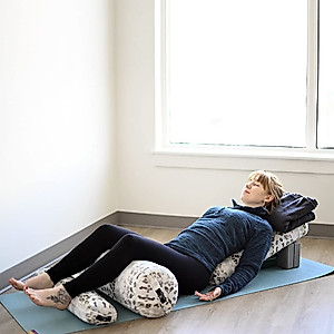 Hugger Mugger Round Yoga Bolster (Plum)