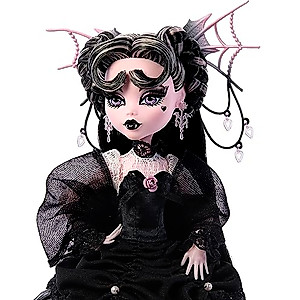 Monster High Draculaura Doll, Vampire Heart in Extravagant Black Ballgown with Elegant Headpiece & Accessories