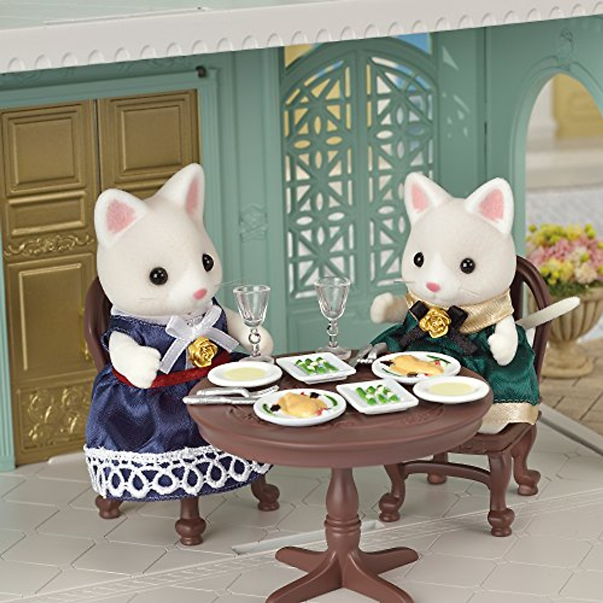 Calico Critters Town Dress up Set (Blue & Green) for 36 months to 96 months