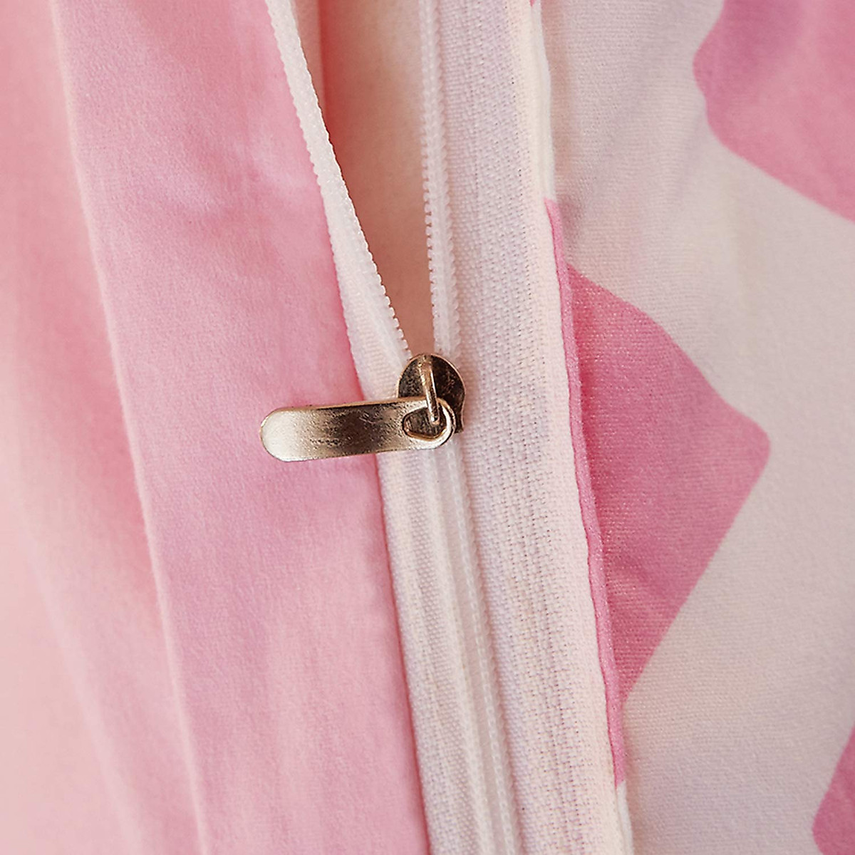 HALOZI Duvet Cover Set Queen Size Strawberry Pink Reversible Luxury Soft Bedding Set with Zipper Closure and Corner Ties (1 Duvet Cover+2 Pillowcases) (Pink Strawberry, Queen（90X90） inch)…