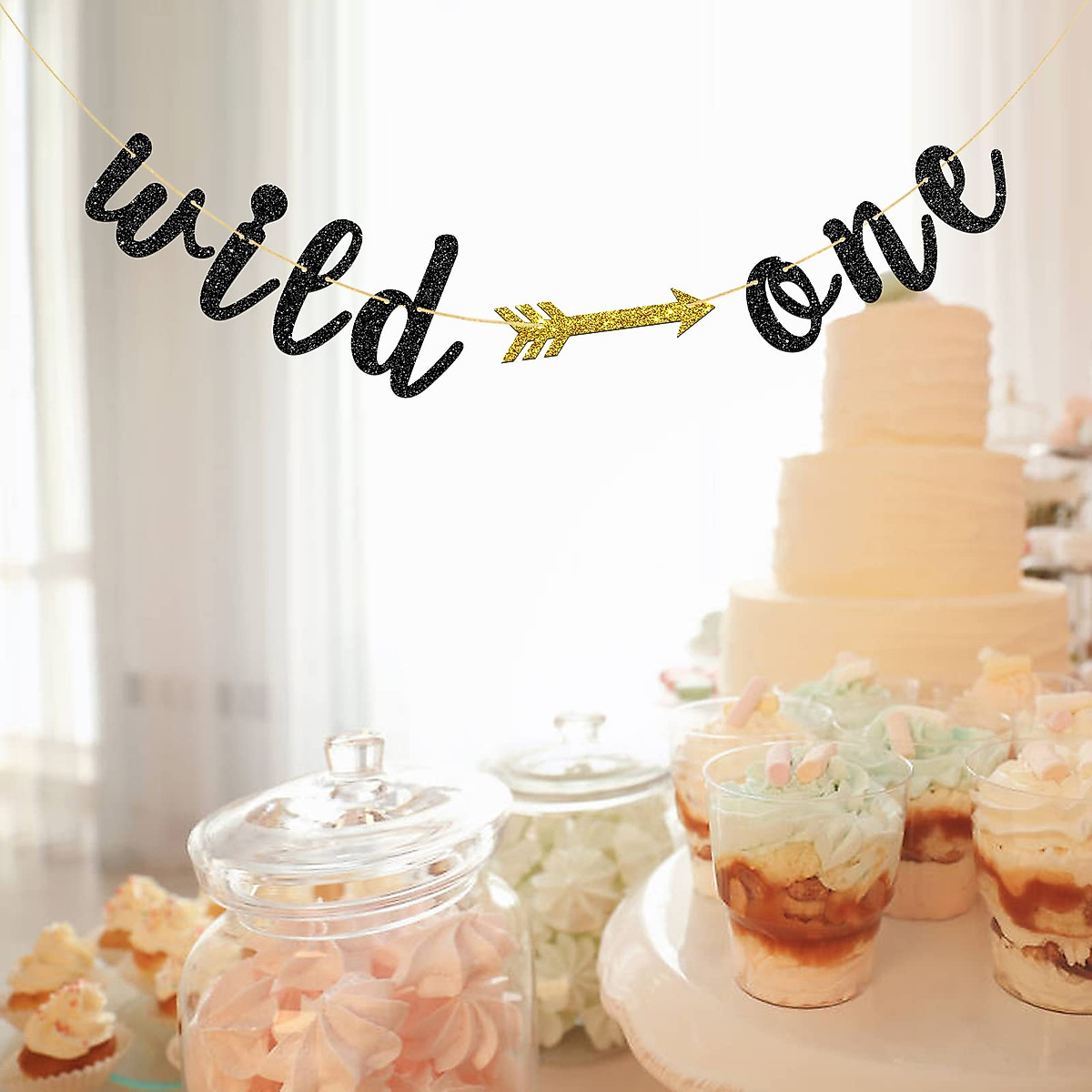 Black Glitter Wild One Banner with Arrow, Happy 1st Birthday Party Decorations, One Year Old Party Bunting Photo Props Party Supplies