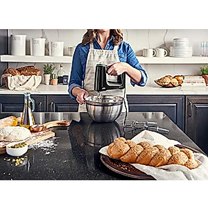 Braun Electric Hand Mixer, 9-Speed, 350W, Lightweight with Soft Anti-Slip Handle, Accessories to Beat & Whisk (Multi-Whisk), Dough Hooks to Knead & 2-Cup Chopper + Storage Bag, MultiMix 5, HM5130