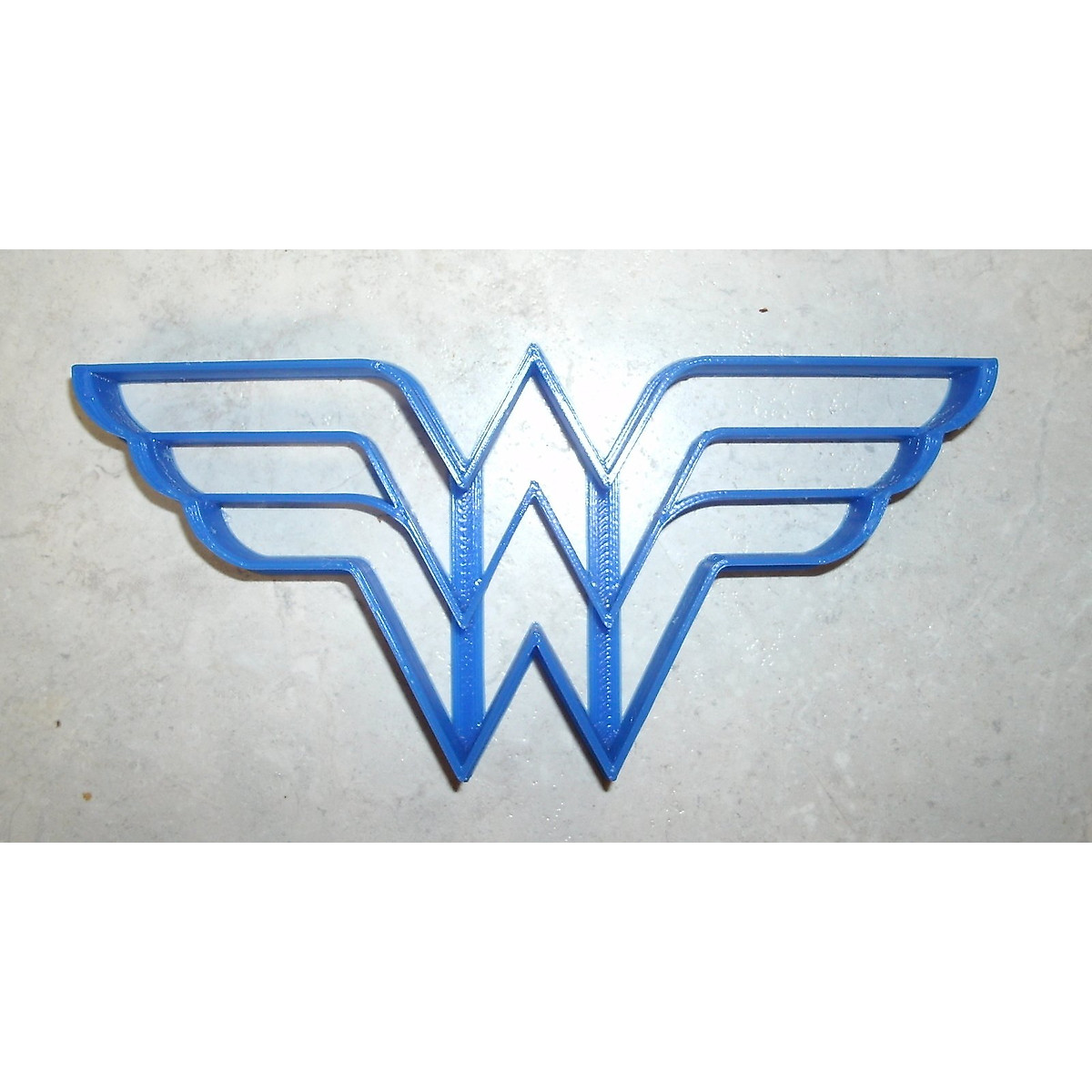 WOMAN SUPERHERO W DETAILED COOKIE CUTTER BAKING TOOL USA PR511