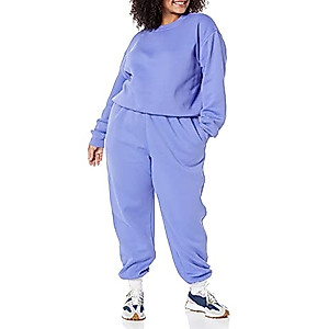 Amazon Essentials Women's Cropped Drop Shoulder Sweatshirt (Available in Plus Size), Purple Blue, Small