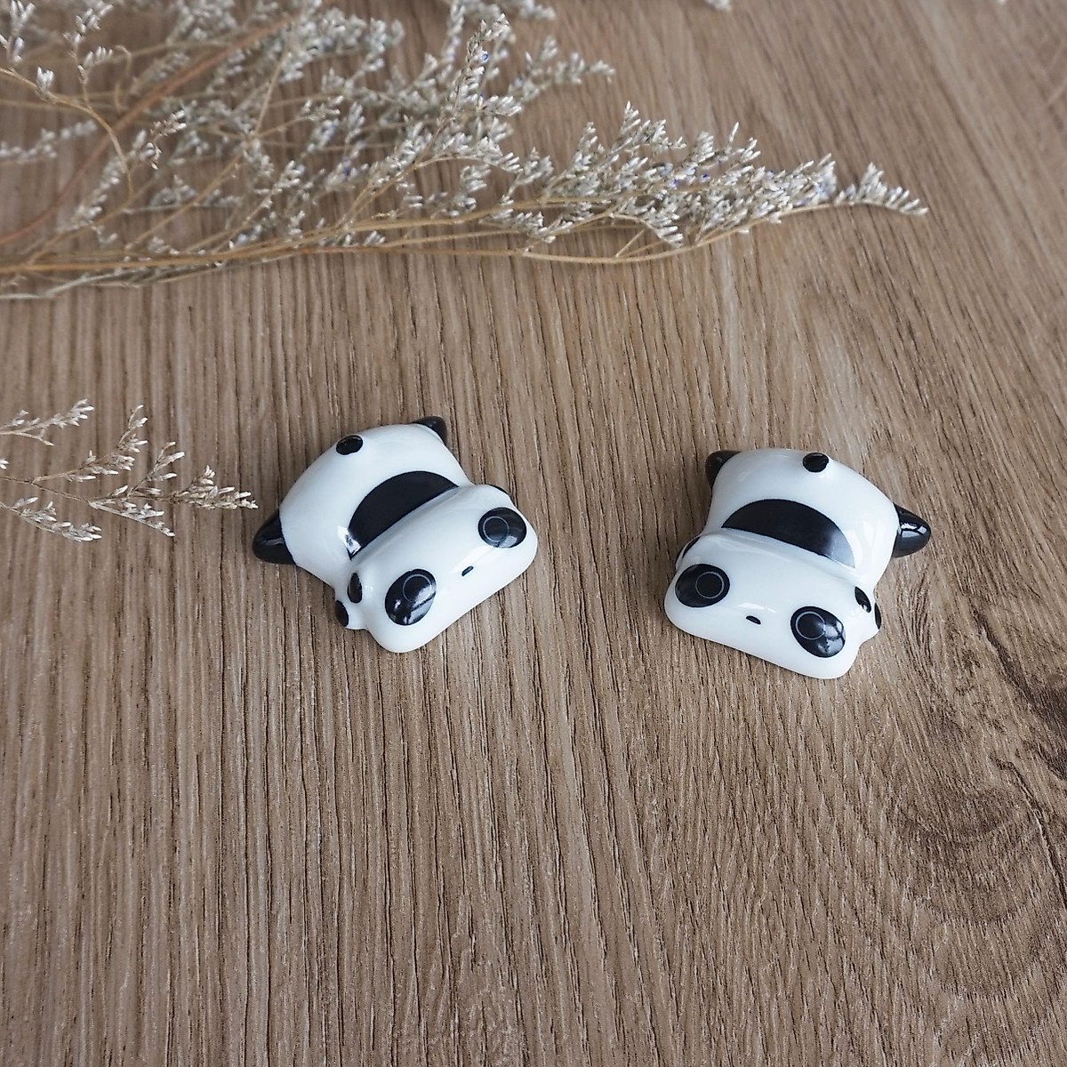 Chopsticks Reusable Fiberglass Chopsticks with Holder Chinese Japanese Gift Set Chopsticks Set Dishwasher Safe Alloy Chopsticks + Ceramic Cute Panda Chopstick Rest (2 Pairs - Panda)