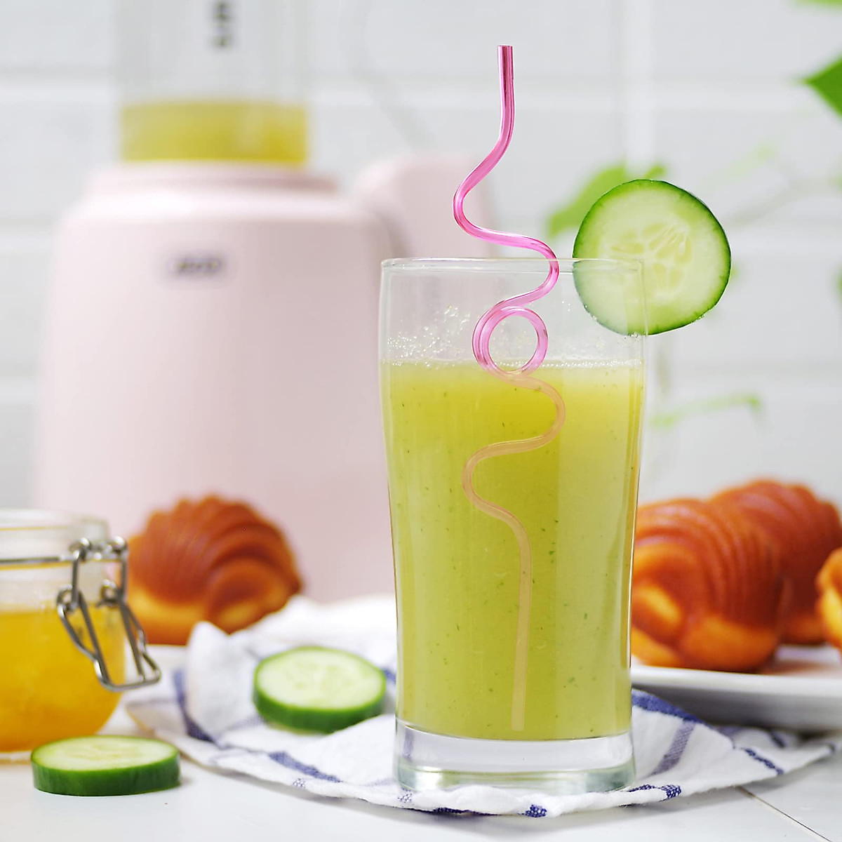 VOKOY 20pcs Crazy Loop Straws, Colorful Reusable Drinking Straws Funny Straws for Kids, Birthday Party, Parties, Carnivals