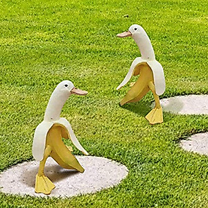 Banana Duck Sculpture, Whimsical Banana Duck Yard Art, Creative Banana Duck Art Statue Garden Yard Outdoor Decor (1 pc) 1