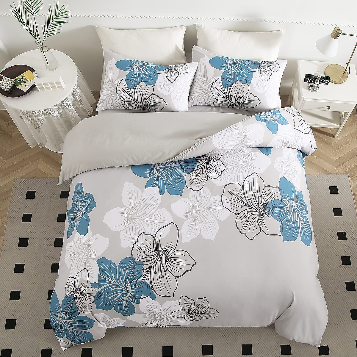 3 Pieces Duvet Cover Set King Blue Floral Pattern Comforter Cover Elegant Bohemian Floral Duvet Cover with 2 Pillow Cases Soft Lightweight Bedding Duvet Cover Set for Adults (Blue, 90"x 104")
