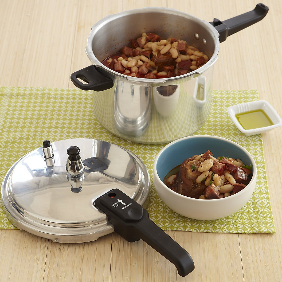 IMUSA USA A417-80401 Aluminum Stovetop Pressure Cooker 4.2Qt, Silver