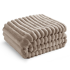 Bedsure Mocha Meringue Twin Blanket for Bed - Super Soft Cozy Blankets for Women, Cute Large Blanket for Girls, 66x90 Inches