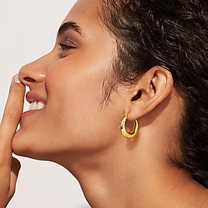 Adoyi Gold Hoop Earrings, 14K Gold Plated Lightweight Jewelry, Small Chunky Huggie Hoop Earrings Set for Women, 9 Pairs