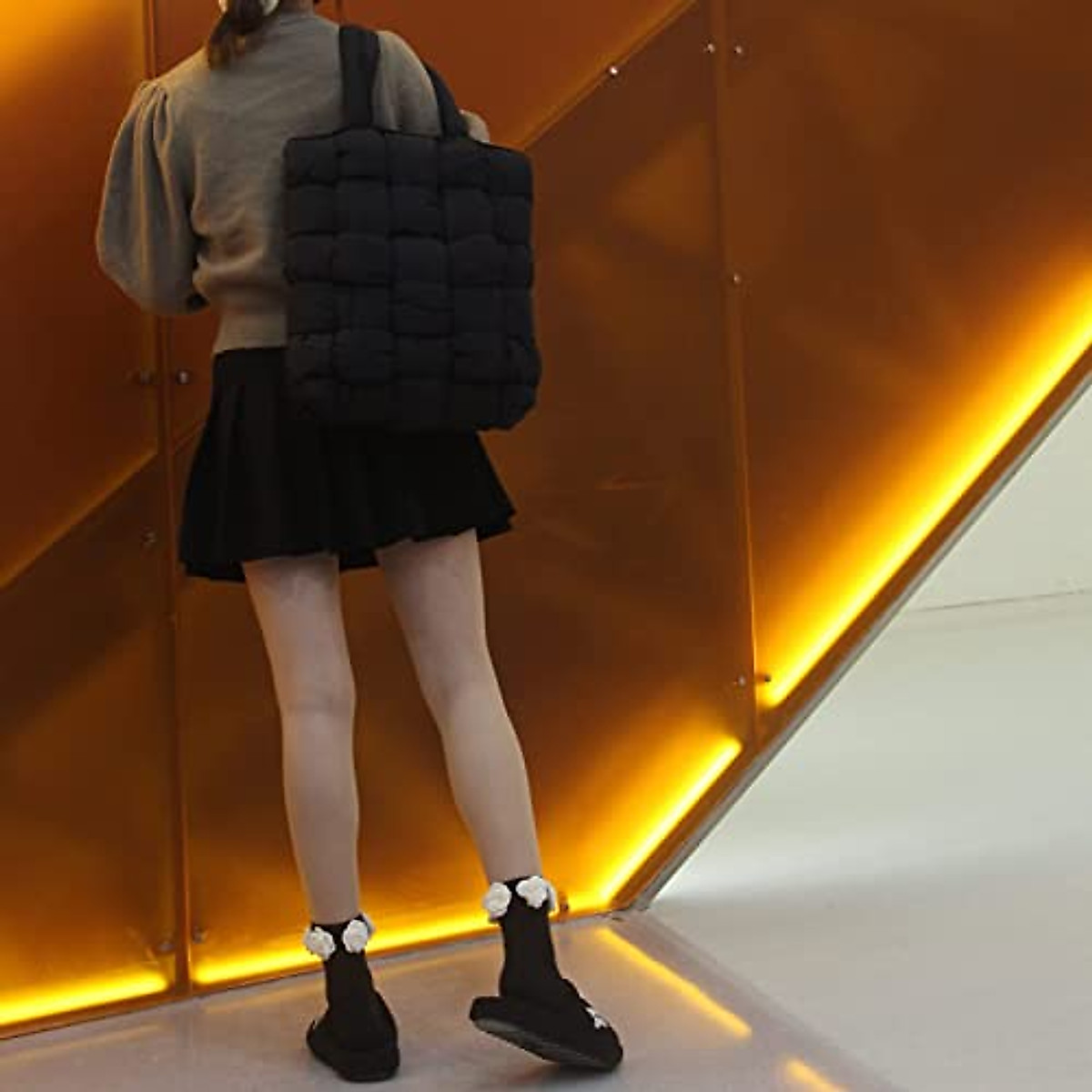 NAARIIAN Women's Large puffer tote bag, Quilted Puffer Tote Bag Soft Padded Down shoulder Handbag Totes Puffer Shoulder Bag Pillow Shopper Bag(BLACK)