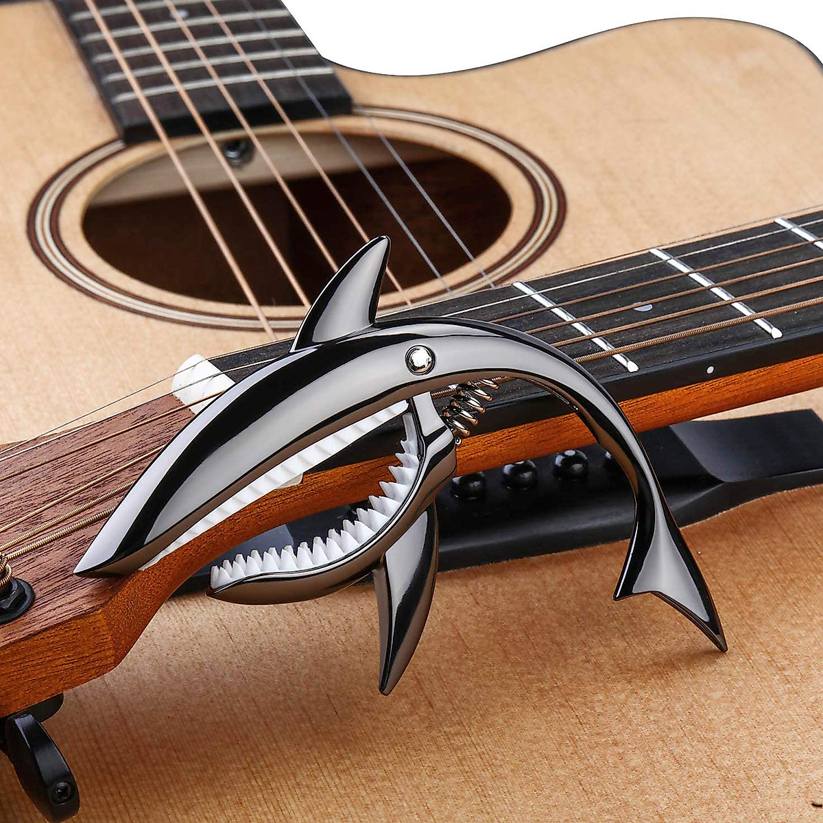 JINWEE Shark Guitar Capo Pretty Cool Capo for Electric Acoustic Classical Guitar Ukulele Zinc Alloy Spring Capo (Black)