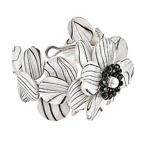 AeraVida Zebra Painted Mother of Pearl Shell Cluster Flower Cuff Bracelet | Adjustable Cuff Bracelet for Women | Floral Cuff Bracelet | Black and White Cuff Bracelet