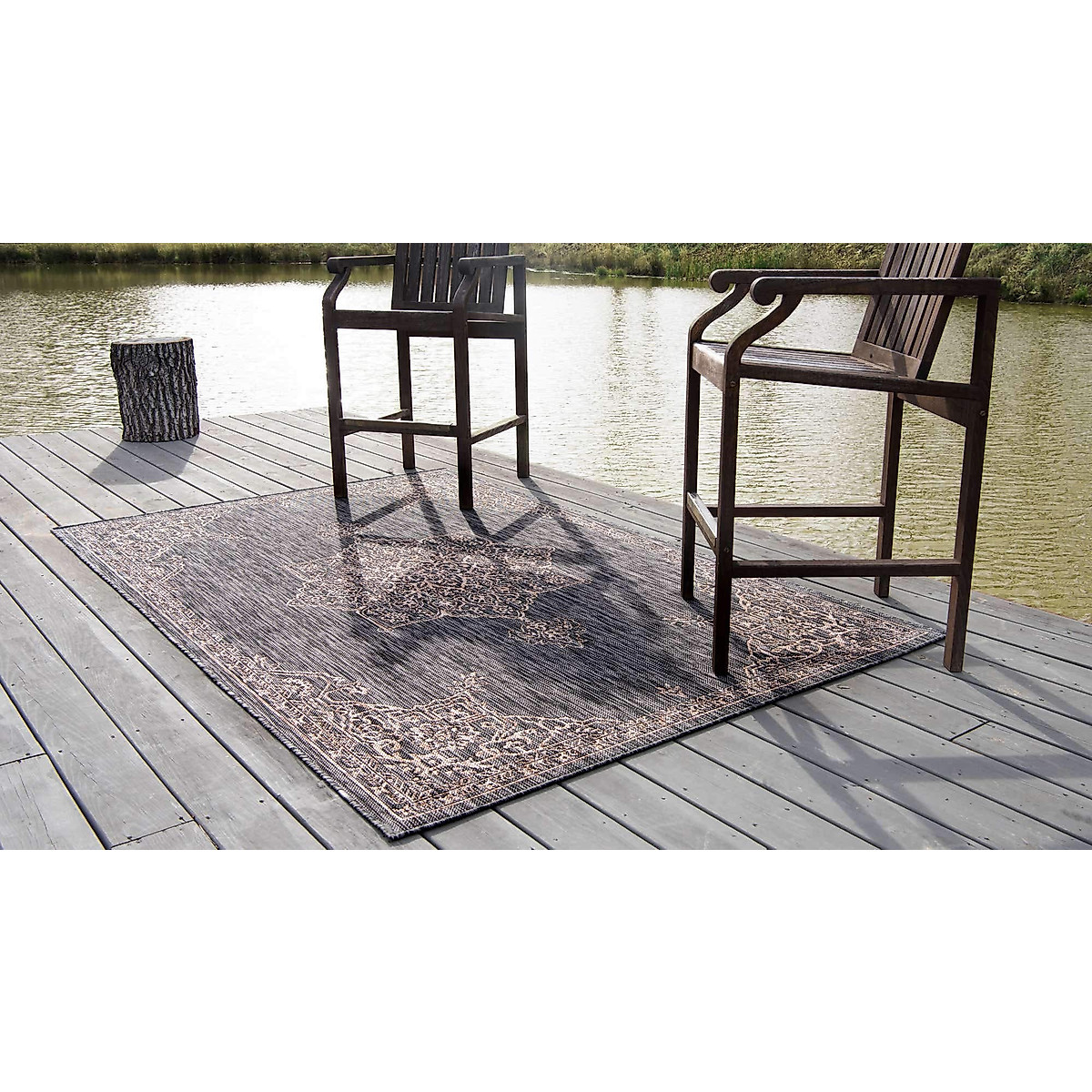 Unique Loom Outdoor Traditional Collection Area Rug - Antique (4' 1" x 6' 1" Rectangle, Charcoal Gray/ Natural)